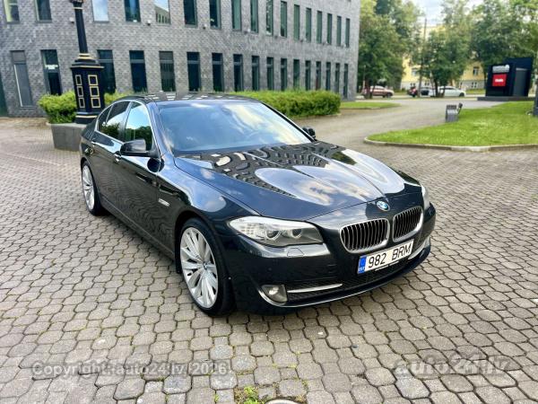 Grey BMW 5 Series 2010 in Tallinn, with an engine capacity of 3.00 L and mileage of 411 thousand km for 8999 €, photo 2 on AUTOMOTO.COM.LV