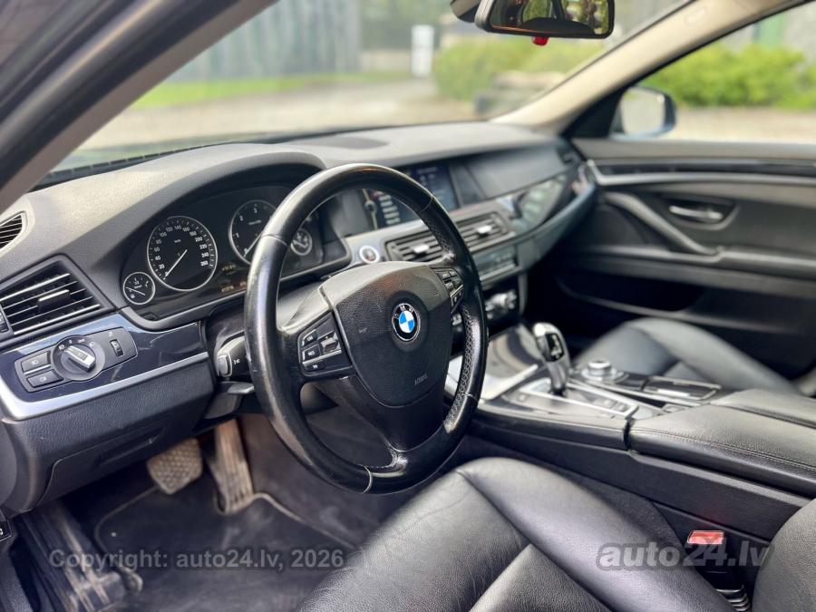 Pelēks BMW 5 Series 2010 Tallina, ar dzinēja tilpumu 3.00 L un nobraukumu 411 tūkst. km par 8999 €, foto 11 vietnē AUTOMOTO.COM.LV