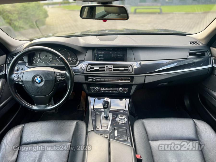 Pelēks BMW 5 Series 2010 Tallina, ar dzinēja tilpumu 3.00 L un nobraukumu 411 tūkst. km par 8999 €, foto 15 vietnē AUTOMOTO.COM.LV