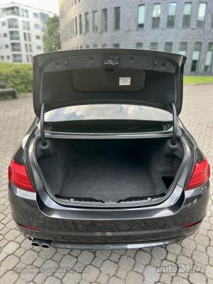 Pelēks BMW 5 Series 2010 Tallina, ar dzinēja tilpumu 3.00 L un nobraukumu 411 tūkst. km par 8999 €, foto 22 vietnē AUTOMOTO.COM.LV