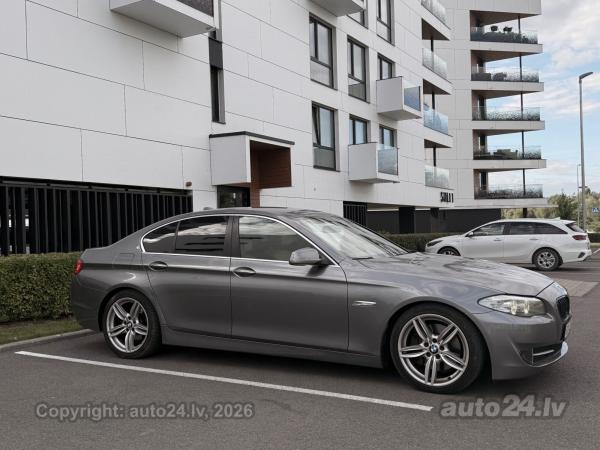 BMW 5 Series 2010 in Tallinn on AUTOMOTO.COM.LV Grey BMW 5 Series 2010 in Tallinn, with an engine capacity of 3.00 L and mileage of 314 thousand km for 8150 €, photo 5 on AUTOMOTO.COM.LV