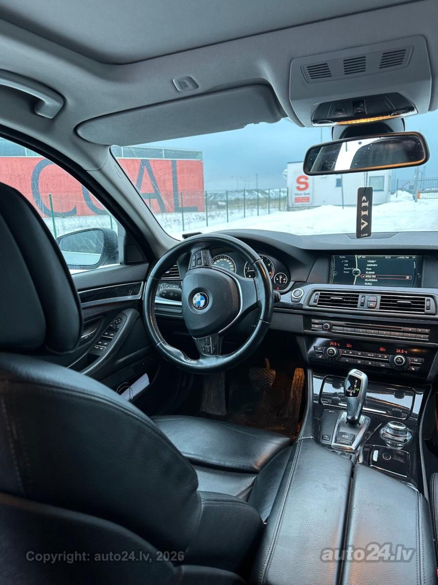 Pelēks BMW 5 Series 2011 Tallina, ar dzinēja tilpumu 3.00 L un nobraukumu 298 tūkst. km par 10500 €, foto 12 vietnē AUTOMOTO.COM.LV