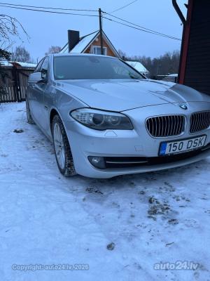 Pelēks BMW 5 Series 2011 Tallina, ar dzinēja tilpumu 3.00 L un nobraukumu 298 tūkst. km par 10500 €, foto 15 vietnē AUTOMOTO.COM.LV
