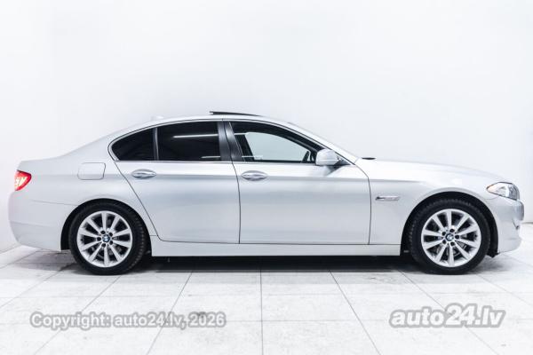 Pelēks BMW 5 Series 2011 Tallina, ar dzinēja tilpumu 3.00 L un nobraukumu 299 tūkst. km par 8500 €, foto 9 vietnē AUTOMOTO.COM.LV