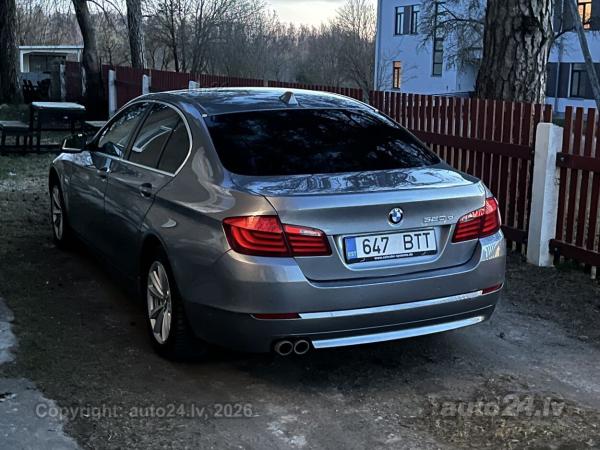 Pelēks BMW 5 Series 2011 Tallina, ar dzinēja tilpumu 2.00 L un nobraukumu 326 tūkst. km par 7500 €, foto 7 vietnē AUTOMOTO.COM.LV