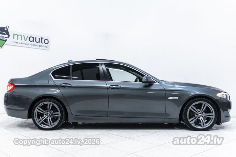 Pelēks BMW 5 Series 2011 Tallina, ar dzinēja tilpumu 3.00 L un nobraukumu 408 tūkst. km par 7500 €, foto 9 vietnē AUTOMOTO.COM.LV