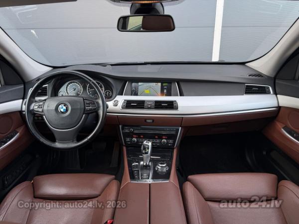 Pelēks BMW 5 Series 2011 Tallina, ar dzinēja tilpumu 3.00 L un nobraukumu 318 tūkst. km par 8890 €, foto 6 vietnē AUTOMOTO.COM.LV