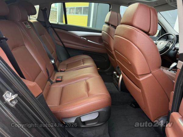 Pelēks BMW 5 Series 2011 Tallina, ar dzinēja tilpumu 3.00 L un nobraukumu 318 tūkst. km par 8890 €, foto 8 vietnē AUTOMOTO.COM.LV