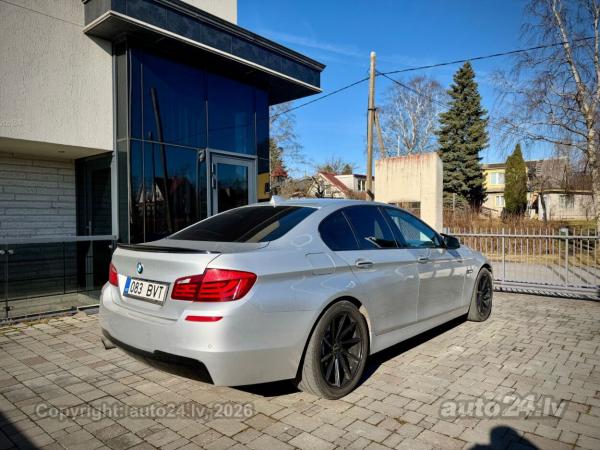Grey BMW 5 Series 2011 in Tallinn, with an engine capacity of 3.00 L and mileage of 290 thousand km for 11900 €, photo 2 on AUTOMOTO.COM.LV