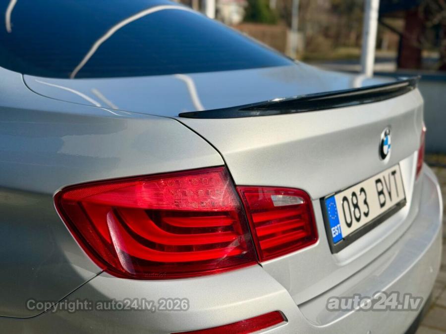 Pelēks BMW 5 Series 2011 Tallina, ar dzinēja tilpumu 3.00 L un nobraukumu 290 tūkst. km par 11900 €, foto 9 vietnē AUTOMOTO.COM.LV