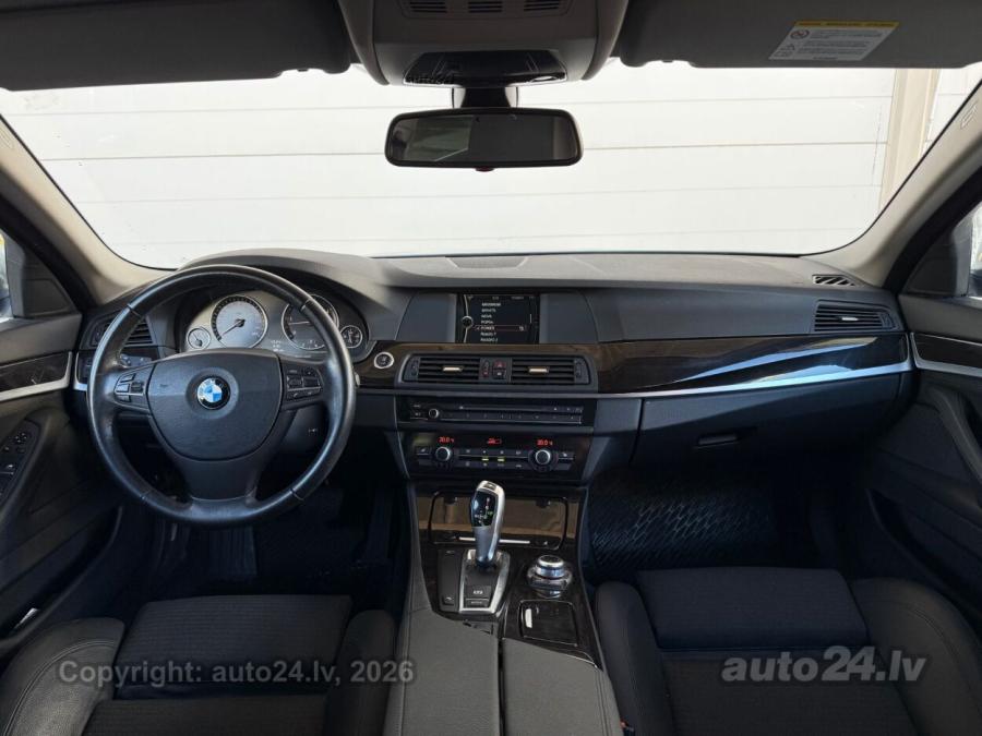 Grey BMW 5 Series 2011 in Tallinn, with an engine capacity of 3.00 L and mileage of 121 thousand km for 9900 €, photo 6 on AUTOMOTO.COM.LV