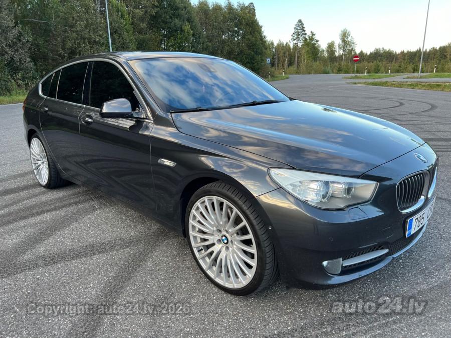 Grey BMW 5 Series 2011 in Tallinn, with an engine capacity of 3.00 L and mileage of 334 thousand km for 12399 €, photo 1 on AUTOMOTO.COM.LV