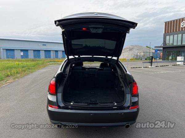 Grey BMW 5 Series 2011 in Tallinn, with an engine capacity of 3.00 L and mileage of 334 thousand km for 12399 €, photo 4 on AUTOMOTO.COM.LV