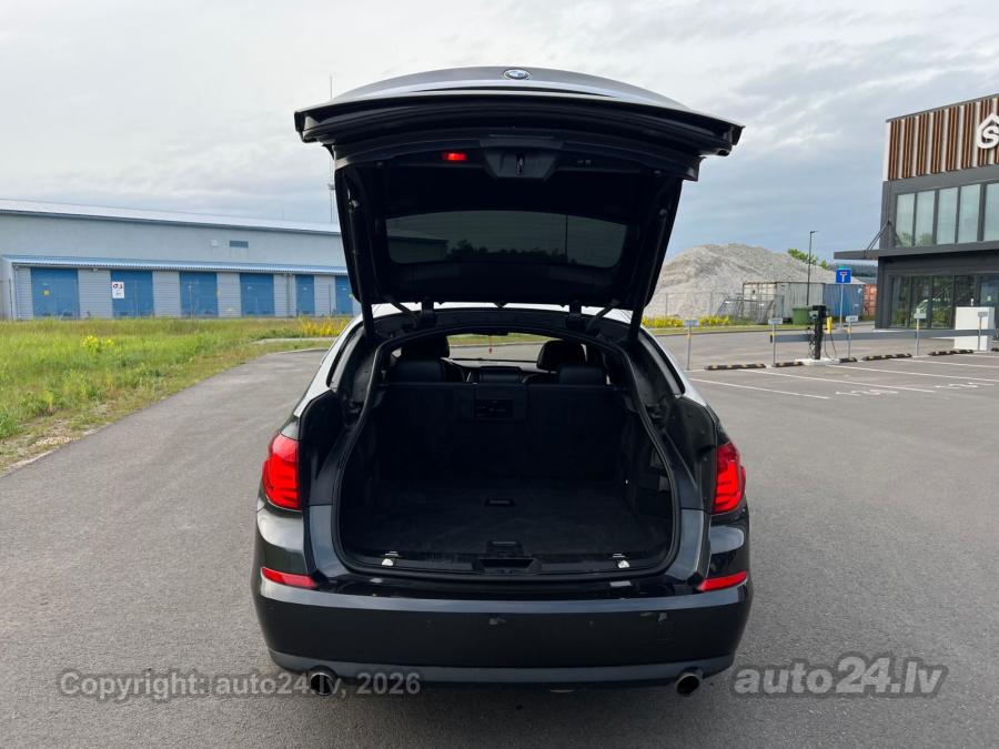 Grey BMW 5 Series 2011 in Tallinn, with an engine capacity of 3.00 L and mileage of 334 thousand km for 12399 €, photo 5 on AUTOMOTO.COM.LV
