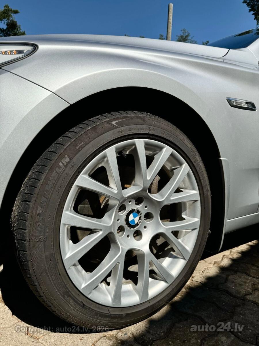 Grey BMW 5 Series 2011 in Tallinn, with an engine capacity of 3.00 L and mileage of 239 thousand km for 8500 €, photo 6 on AUTOMOTO.COM.LV