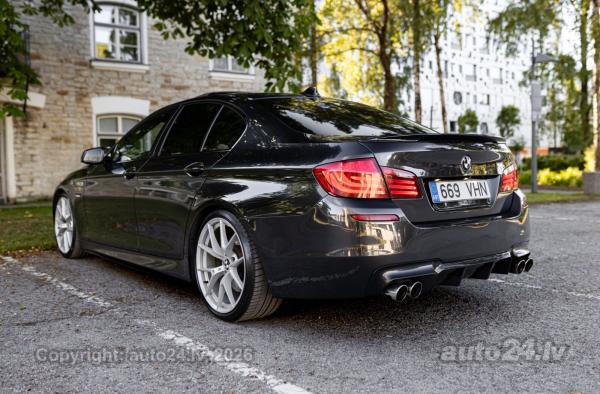 Pelēks BMW 5 Series 2011 Tallina, ar dzinēja tilpumu 3.00 L un nobraukumu 499 tūkst. km par 8999 €, foto 4 vietnē AUTOMOTO.COM.LV