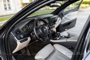 Pelēks BMW 5 Series 2011 Tallina, ar dzinēja tilpumu 3.00 L un nobraukumu 499 tūkst. km par 8999 €, foto 10 vietnē AUTOMOTO.COM.LV
