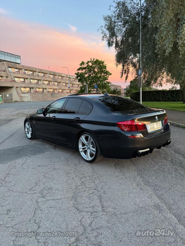 Pelēks BMW 5 Series 2011 Tallina, ar dzinēja tilpumu 3.00 L un nobraukumu 326 tūkst. km par 14900 €, foto 4 vietnē AUTOMOTO.COM.LV