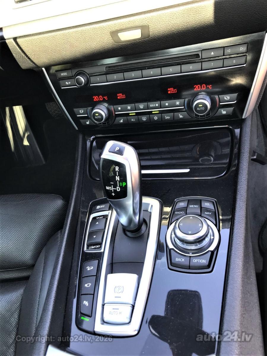 Pelēks BMW 5 Series 2011 Tallina, ar dzinēja tilpumu 3.00 L un nobraukumu 315 tūkst. km par 11999 €, foto 13 vietnē AUTOMOTO.COM.LV