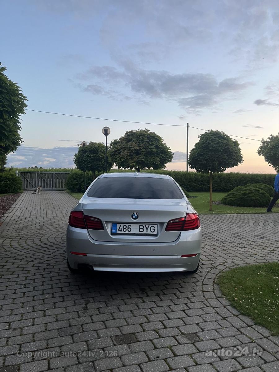Pelēks BMW 5 Series 2011 Tallina, ar dzinēja tilpumu 2.00 L un nobraukumu 294 tūkst. km par 6000 €, foto 5 vietnē AUTOMOTO.COM.LV