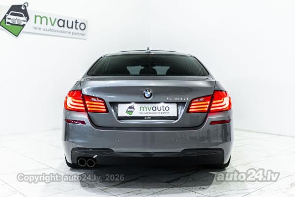 Pelēks BMW 5 Series 2012 Tallina, ar dzinēja tilpumu 3.00 L un nobraukumu 261 tūkst. km par 13990 €, foto 7 vietnē AUTOMOTO.COM.LV