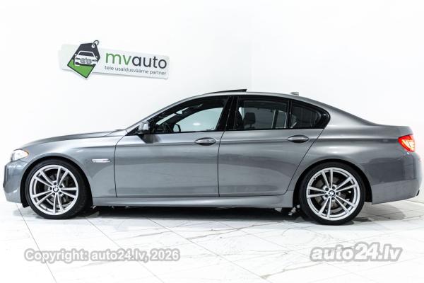 Pelēks BMW 5 Series 2012 Tallina, ar dzinēja tilpumu 3.00 L un nobraukumu 261 tūkst. km par 13990 €, foto 9 vietnē AUTOMOTO.COM.LV