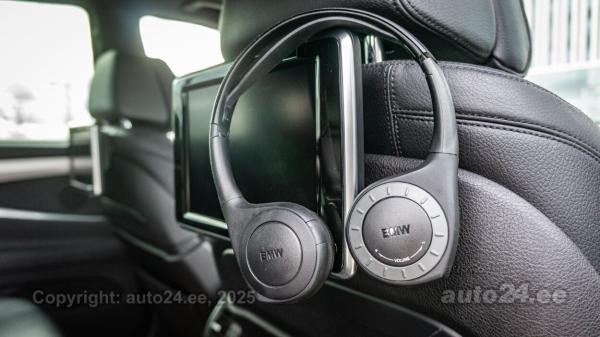 Pelēks BMW 5 Series 2013 Tallina, ar dzinēja tilpumu 3.00 L un nobraukumu 177 tūkst. km par 15900 €, foto 11 vietnē AUTOMOTO.COM.LV
