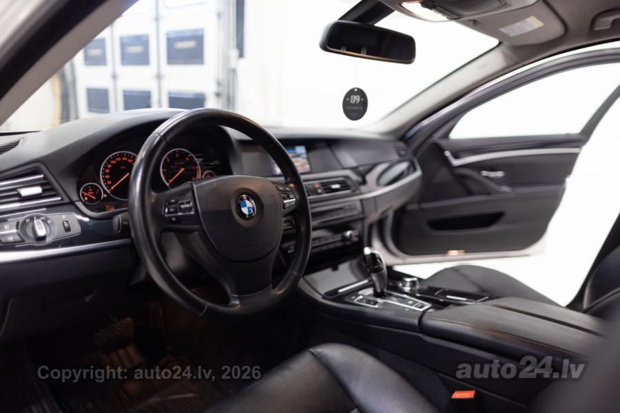 Pelēks BMW 5 Series 2013 Tallina, ar dzinēja tilpumu 2.00 L un nobraukumu 169 tūkst. km par 12490 €, foto 15 vietnē AUTOMOTO.COM.LV