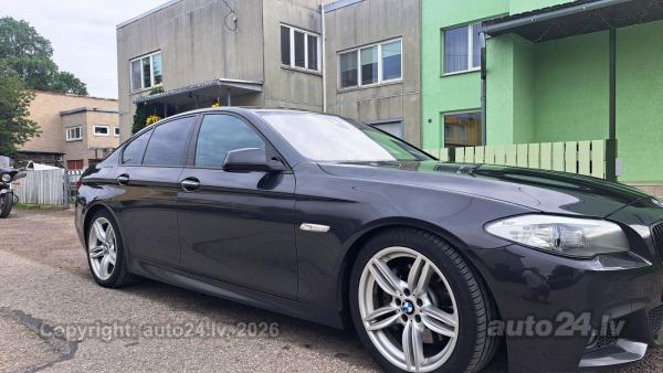 Grey BMW 5 Series 2013 in Tartu, with an engine capacity of 3.00 L and mileage of 346 thousand km for 10000 €, photo 2 on AUTOMOTO.COM.LV