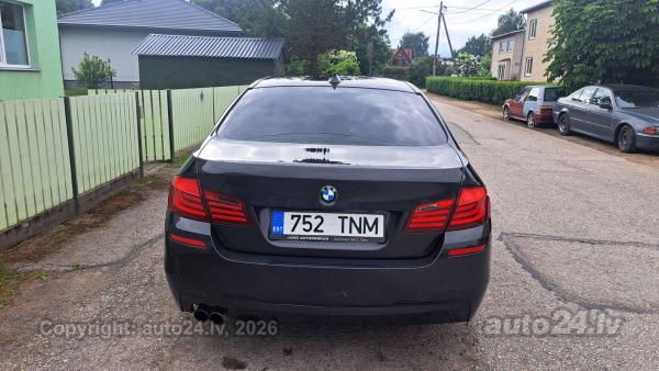 Grey BMW 5 Series 2013 in Tartu, with an engine capacity of 3.00 L and mileage of 346 thousand km for 10000 €, photo 4 on AUTOMOTO.COM.LV