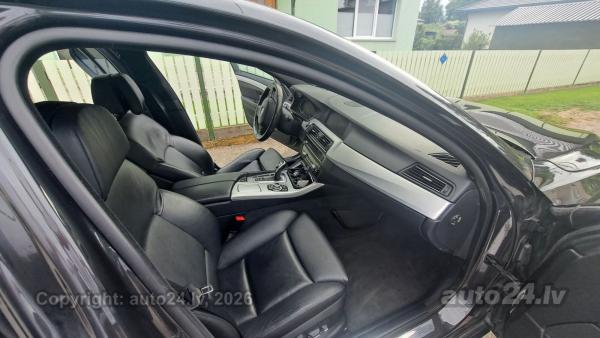 Grey BMW 5 Series 2013 in Tartu, with an engine capacity of 3.00 L and mileage of 346 thousand km for 10000 €, photo 8 on AUTOMOTO.COM.LV