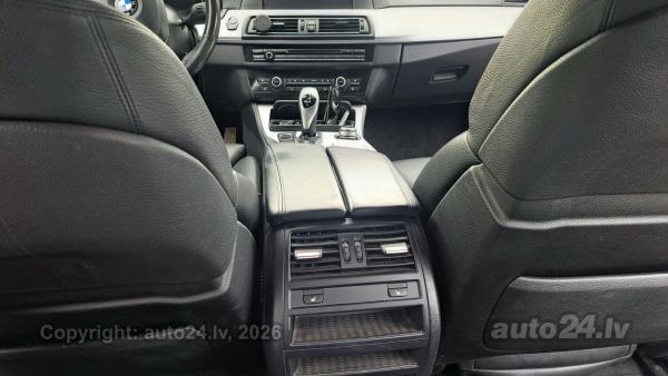Grey BMW 5 Series 2013 in Tartu, with an engine capacity of 3.00 L and mileage of 346 thousand km for 10000 €, photo 10 on AUTOMOTO.COM.LV
