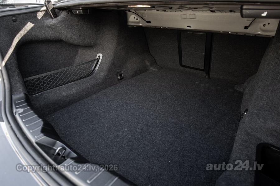Pelēks BMW 5 Series 2014 Tallina, ar dzinēja tilpumu 3.00 L un nobraukumu 310 tūkst. km par 12500 €, foto 21 vietnē AUTOMOTO.COM.LV