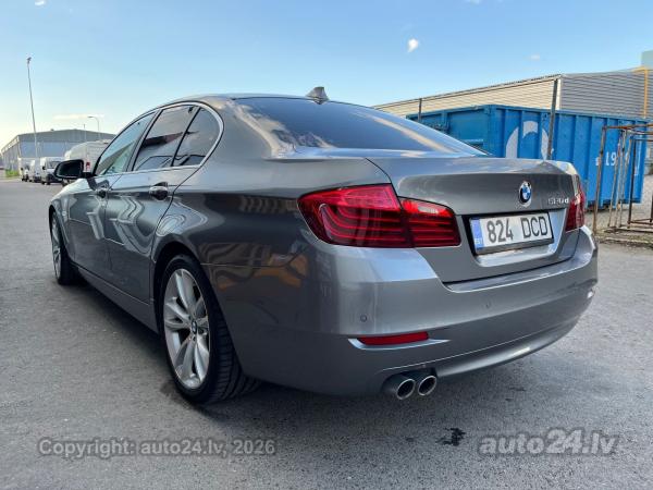 Pelēks BMW 5 Series 2014 Tallina, ar dzinēja tilpumu 2.00 L un nobraukumu 181 tūkst. km par 13700 €, foto 9 vietnē AUTOMOTO.COM.LV
