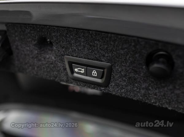 Grey BMW 5 Series 2015 in Tallinn, with an engine capacity of 3.00 L and mileage of 151 thousand km for 12999 €, photo 9 on AUTOMOTO.COM.LV