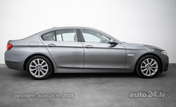 Pelēks BMW 5 Series 2015 Tallina, ar dzinēja tilpumu 2.00 L un nobraukumu 249 tūkst. km par 11999 €, foto 4 vietnē AUTOMOTO.COM.LV