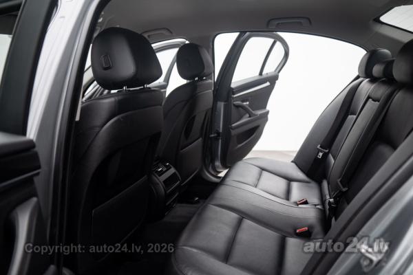 Pelēks BMW 5 Series 2015 Tallina, ar dzinēja tilpumu 2.00 L un nobraukumu 249 tūkst. km par 11999 €, foto 9 vietnē AUTOMOTO.COM.LV