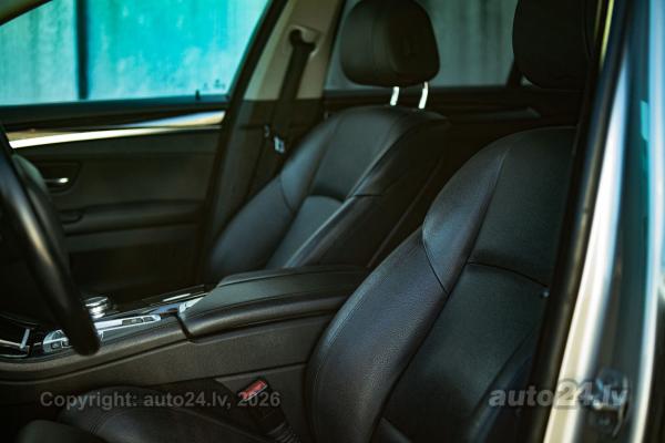 Pelēks BMW 5 Series 2016 Tallina, ar dzinēja tilpumu 2.00 L un nobraukumu 228 tūkst. km par 15800 €, foto 7 vietnē AUTOMOTO.COM.LV