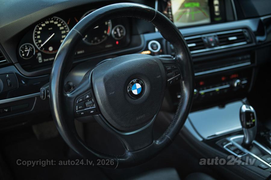 Pelēks BMW 5 Series 2016 Tallina, ar dzinēja tilpumu 2.00 L un nobraukumu 228 tūkst. km par 15800 €, foto 25 vietnē AUTOMOTO.COM.LV