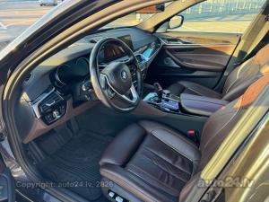 Pelēks BMW 5 Series 2016 Tallina, ar dzinēja tilpumu 3.00 L un nobraukumu 173 tūkst. km par 25000 €, foto 5 vietnē AUTOMOTO.COM.LV