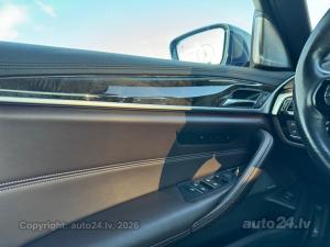 Pelēks BMW 5 Series 2016 Tallina, ar dzinēja tilpumu 3.00 L un nobraukumu 173 tūkst. km par 25000 €, foto 12 vietnē AUTOMOTO.COM.LV