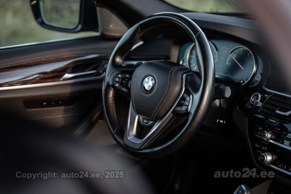 Pelēks BMW 5 Series 2017 Tallina, ar dzinēja tilpumu 2.00 L un nobraukumu 131 tūkst. km par 26000 €, foto 11 vietnē AUTOMOTO.COM.LV