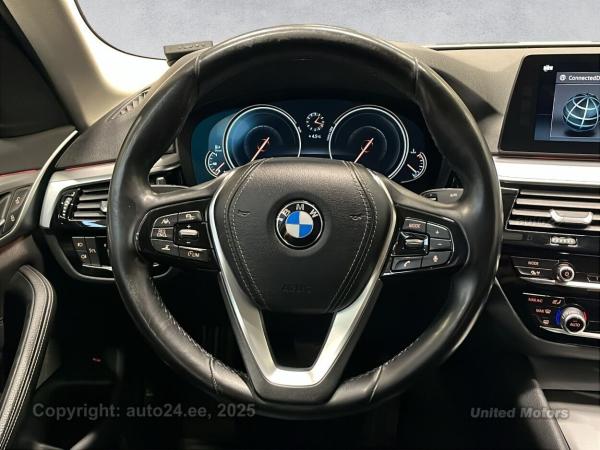 Grey BMW 5 Series 2017 in Tallinn, with an engine capacity of 2.00 L and mileage of 140 thousand km for 19900 €, photo 11 on AUTOMOTO.COM.LV