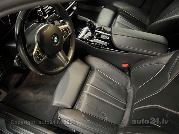 Grey BMW 5 Series 2017 in Tallinn, with an engine capacity of 3.00 L and mileage of 191 thousand km for 24900 €, photo 3 on AUTOMOTO.COM.LV