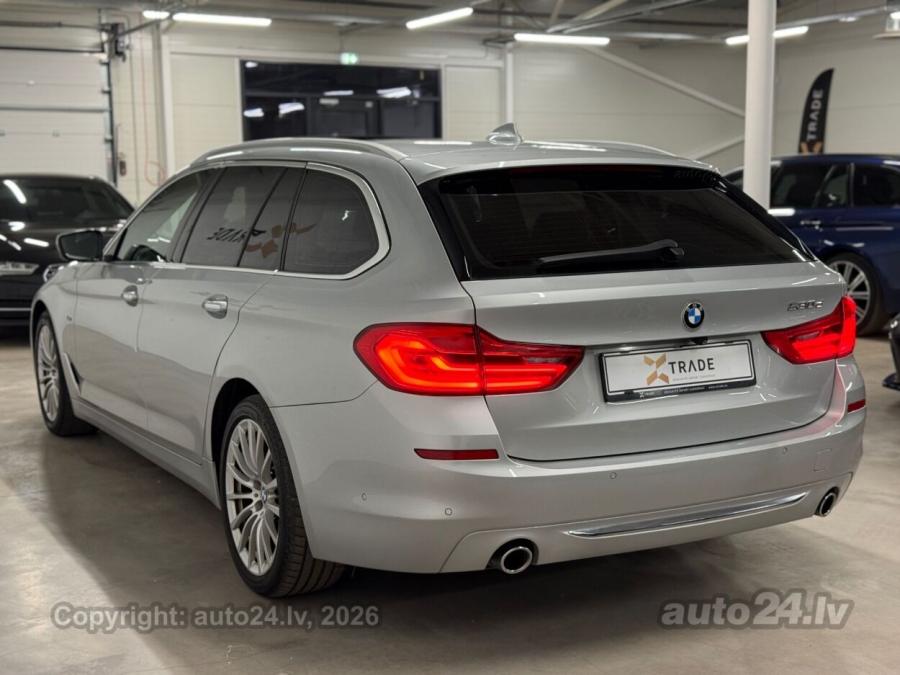 Grey BMW 5 Series 2017 in Tallinn, with an engine capacity of 3.00 L and mileage of 215 thousand km for 18990 €, photo 2 on AUTOMOTO.COM.LV