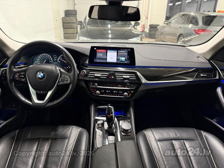 Grey BMW 5 Series 2017 in Tallinn, with an engine capacity of 3.00 L and mileage of 215 thousand km for 18990 €, photo 7 on AUTOMOTO.COM.LV