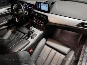 Pelēks BMW 5 Series 2017 Tallina, ar dzinēja tilpumu 3.00 L un nobraukumu 216 tūkst. km par 19990 €, foto 14 vietnē AUTOMOTO.COM.LV