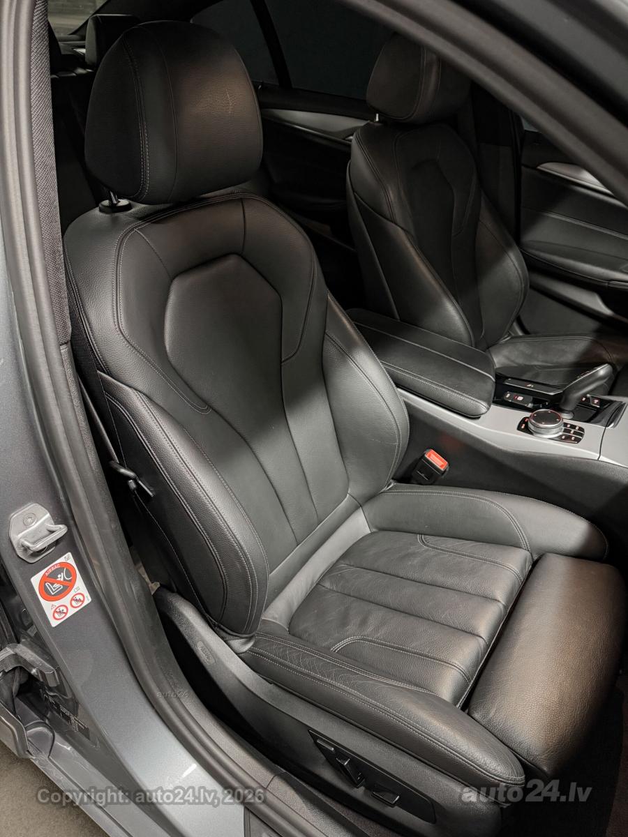 Pelēks BMW 5 Series 2017 Tallina, ar dzinēja tilpumu 3.00 L un nobraukumu 216 tūkst. km par 19990 €, foto 15 vietnē AUTOMOTO.COM.LV