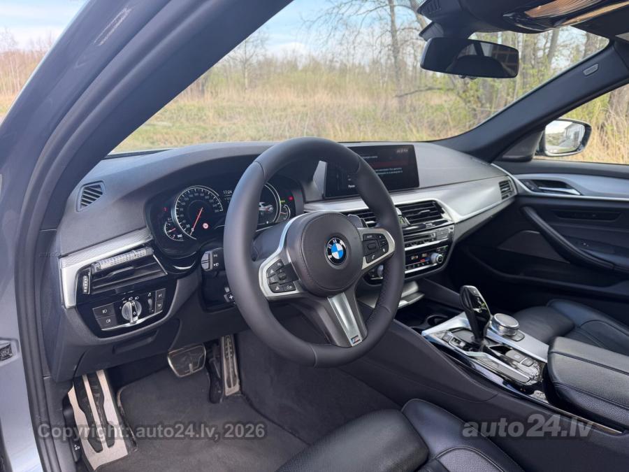 Grey BMW 5 Series 2017 in Tallinn, with an engine capacity of 3.00 L and mileage of 162 thousand km for 27999 €, photo 7 on AUTOMOTO.COM.LV