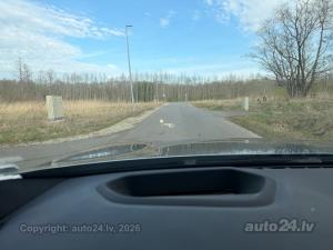 Grey BMW 5 Series 2017 in Tallinn, with an engine capacity of 3.00 L and mileage of 162 thousand km for 27999 €, photo 11 on AUTOMOTO.COM.LV